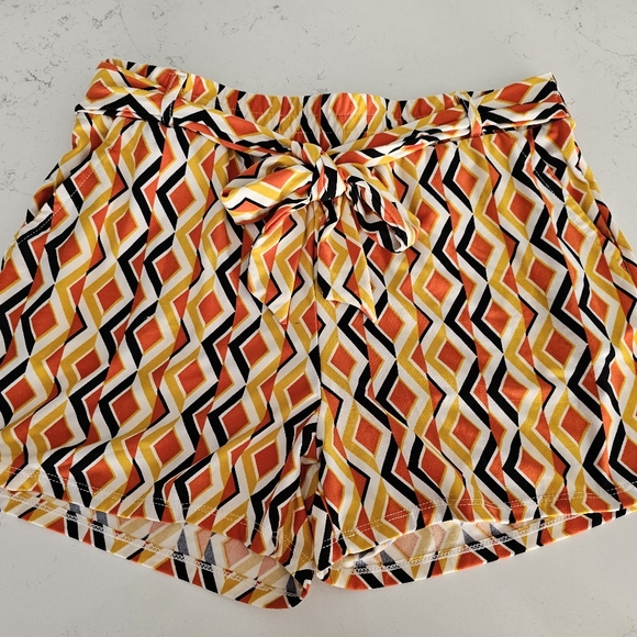 eye candy | Shorts | Eye Candy Geometric Shorts | Poshmark